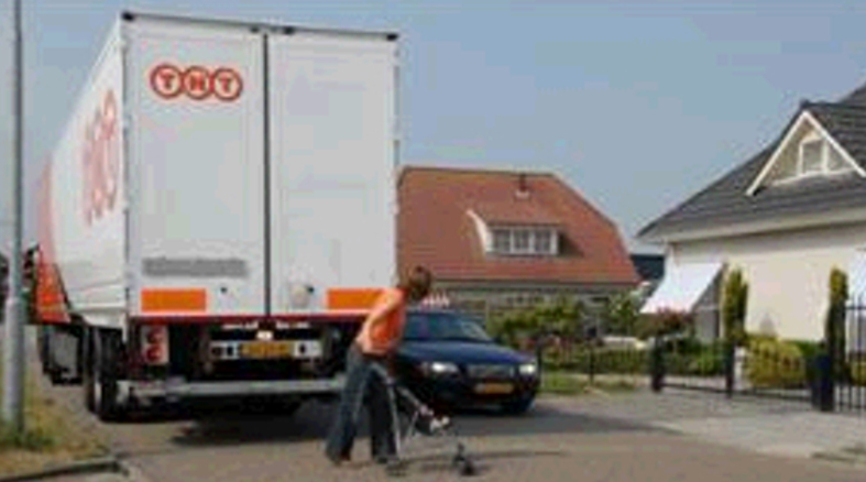 TNT / Holland Postal Services reduce damage 75% by using Orlaco Cameras ...