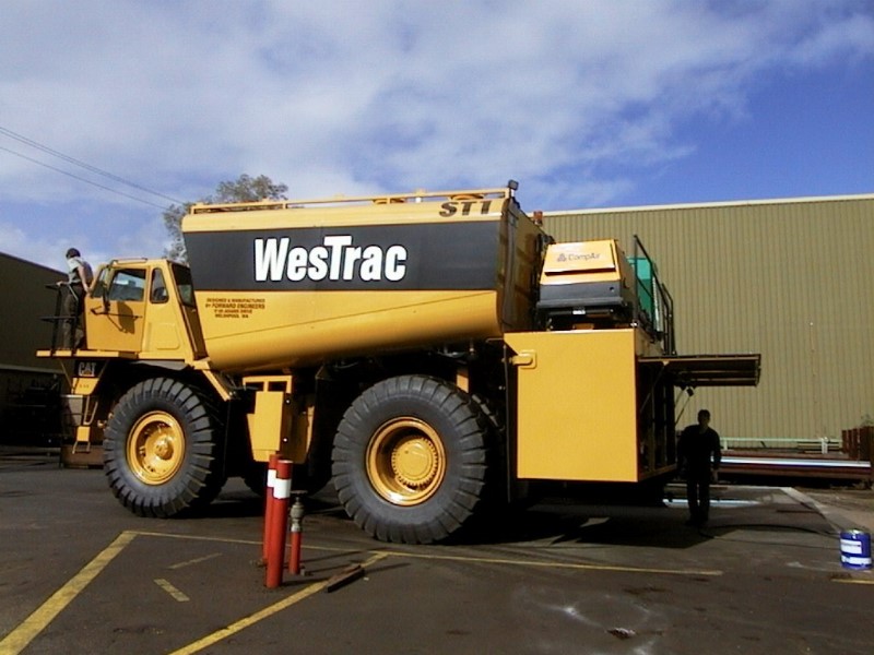 KCGM Mining- CAT Lube Truck